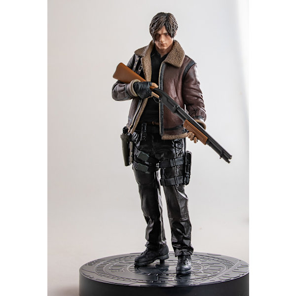 Biohazard Leon Scott Kennedy Animefigur Brun jacka Evil Police Game ...