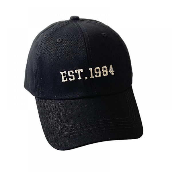 Solhatt, klassisk design och slitstarkt material Lätt och bekväm ...