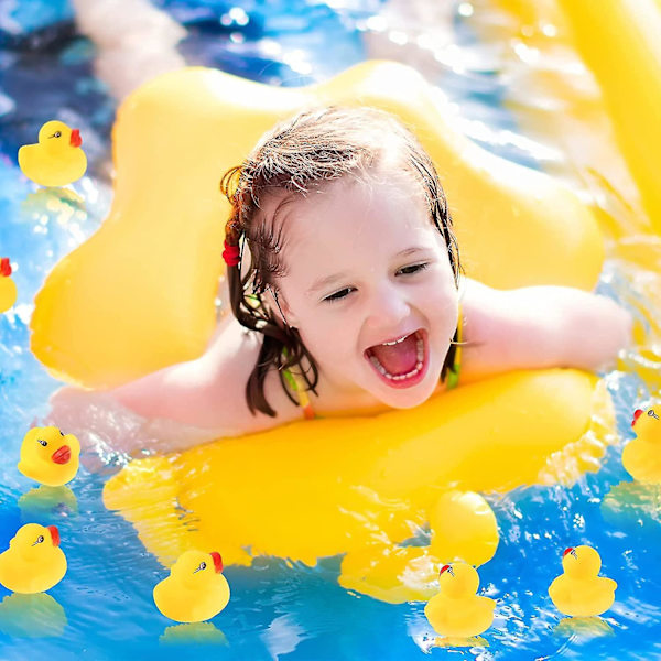 100 stk. Mini gule badeender i gummi til badekar | Fyndiq