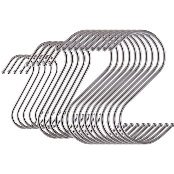 En uppsättning med 20 S-krokar, varav 5 är små+5 är medelstora+10 är ...