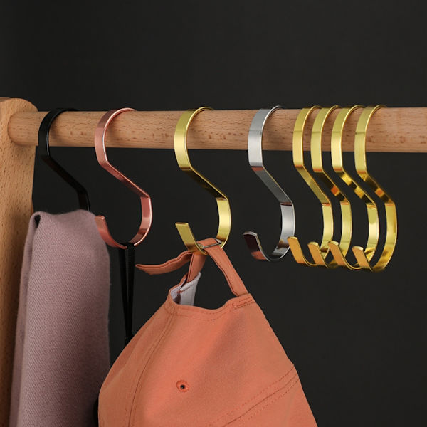 Ett set med 8 svarta krokar, 10 mm breda, S-formade krokar, aluminium ...