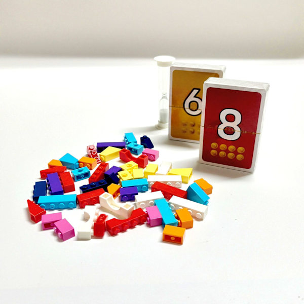 Leka med klossar som detta! Familjeträffar: Interaktiva kortspel för ...