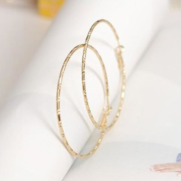 Köp Örhängen - Stora ringar i guld 6 cm | Fyndiq